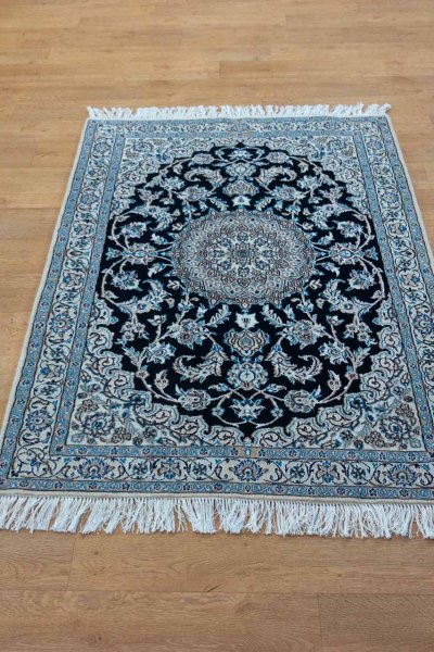 Hand-Knotted Nain Rug From Iran (Persian) (SN:23121) Olney Oriental Rugs